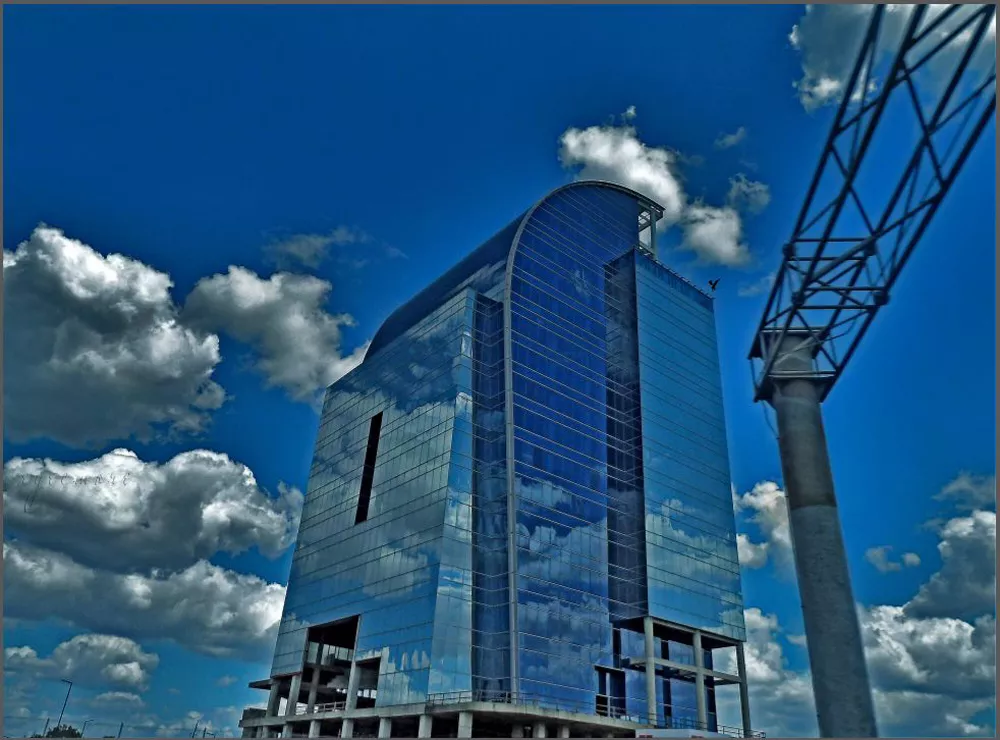 Celebrate 21 years of the 'I-4 eyesore' with some of our favorite jokes ...