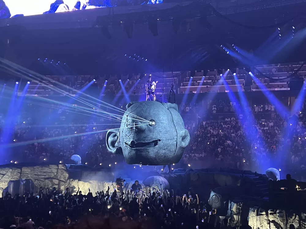 Travis Scott brings out special guest Kanye West during marathon ...
