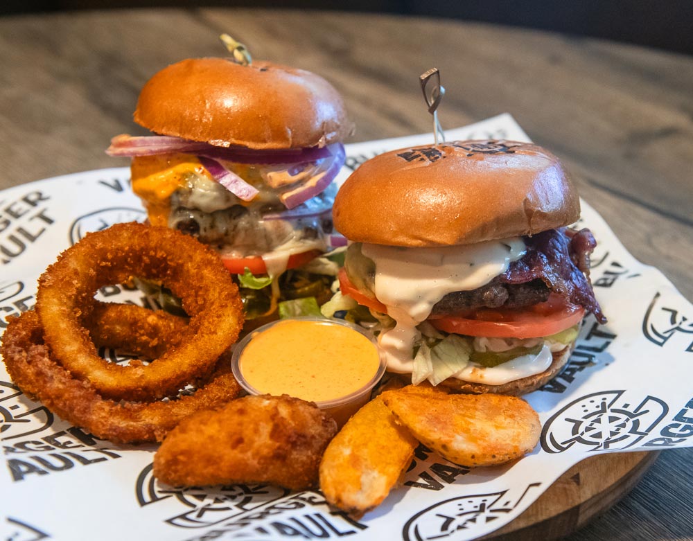 Burger Vault in Altamonte Springs is worth breaking into - Orlando Weekly