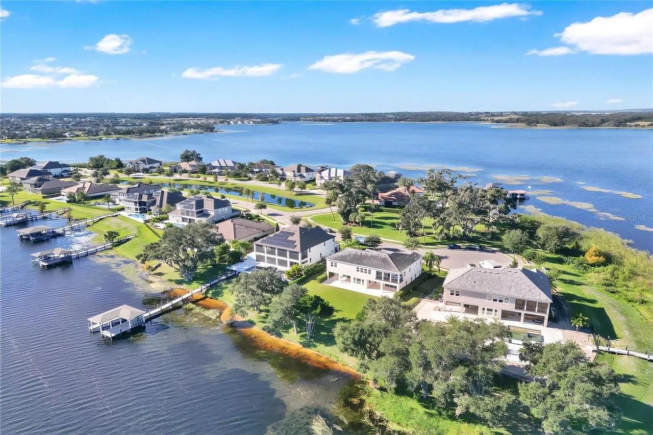 A home on Winter Garden's peninsula cul-de-sac is now for sale ...